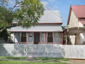 The Blue Queenslander - Queenslander Homes